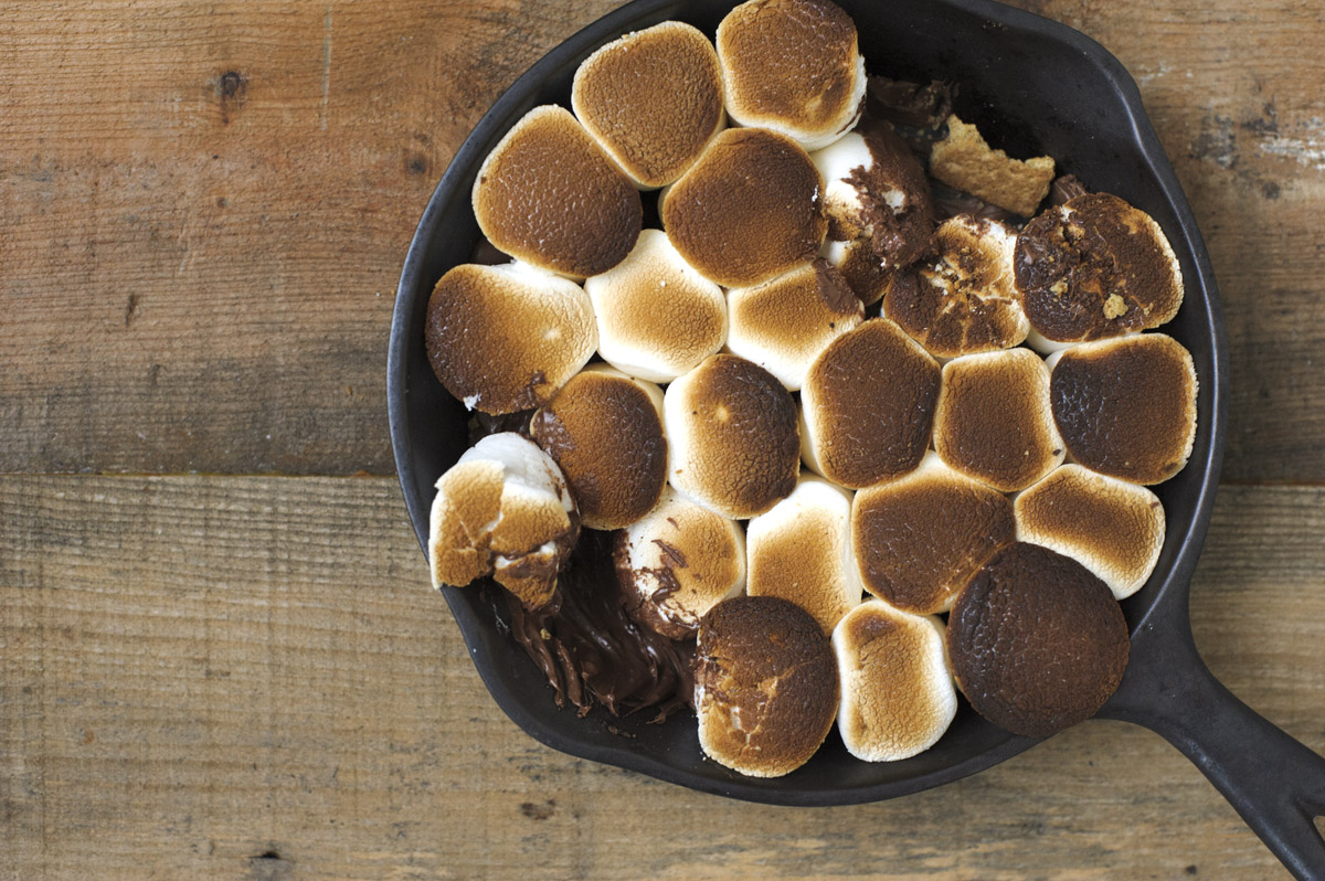 Skillet S’mores – The Rubber Scraper Movement