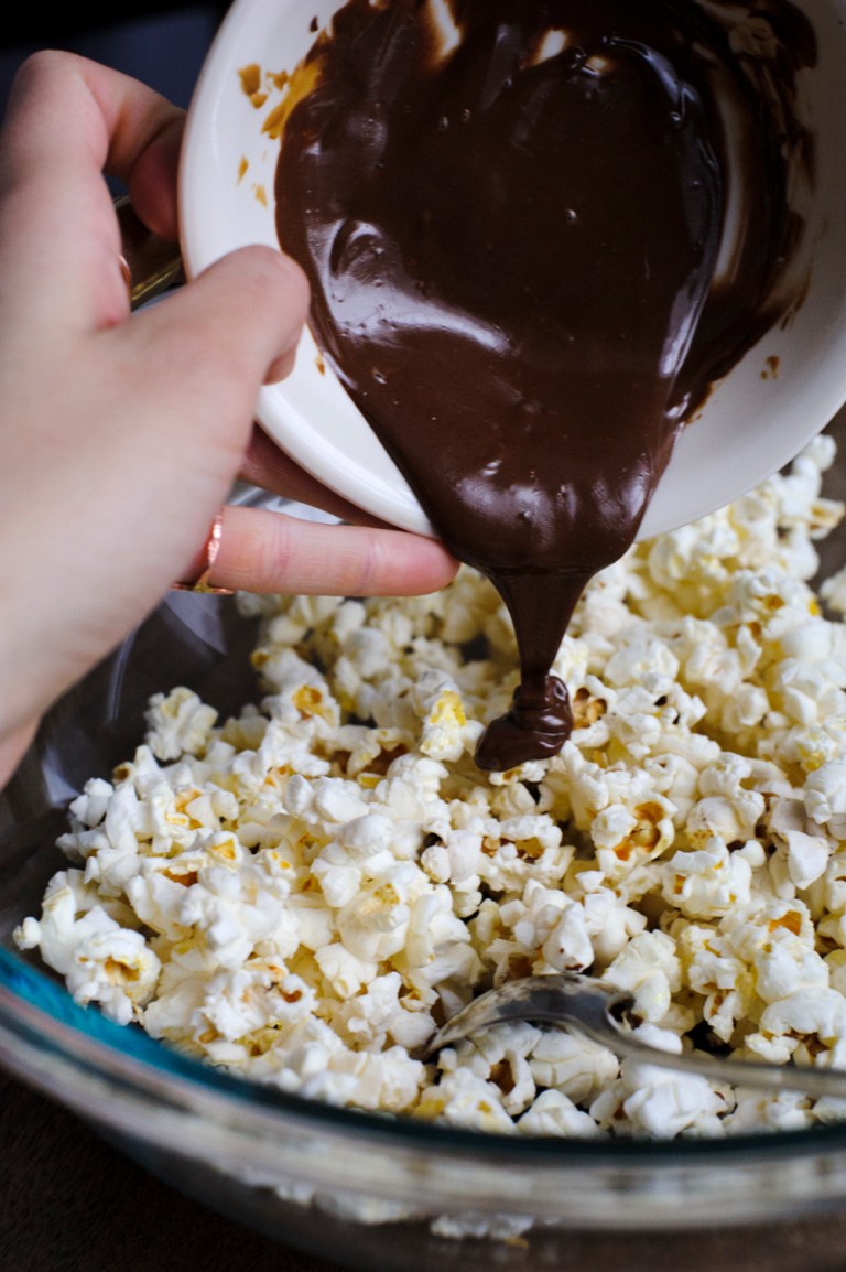 Wing it: Chocolate Speculoos Popcorn – The Rubber Scraper Movement