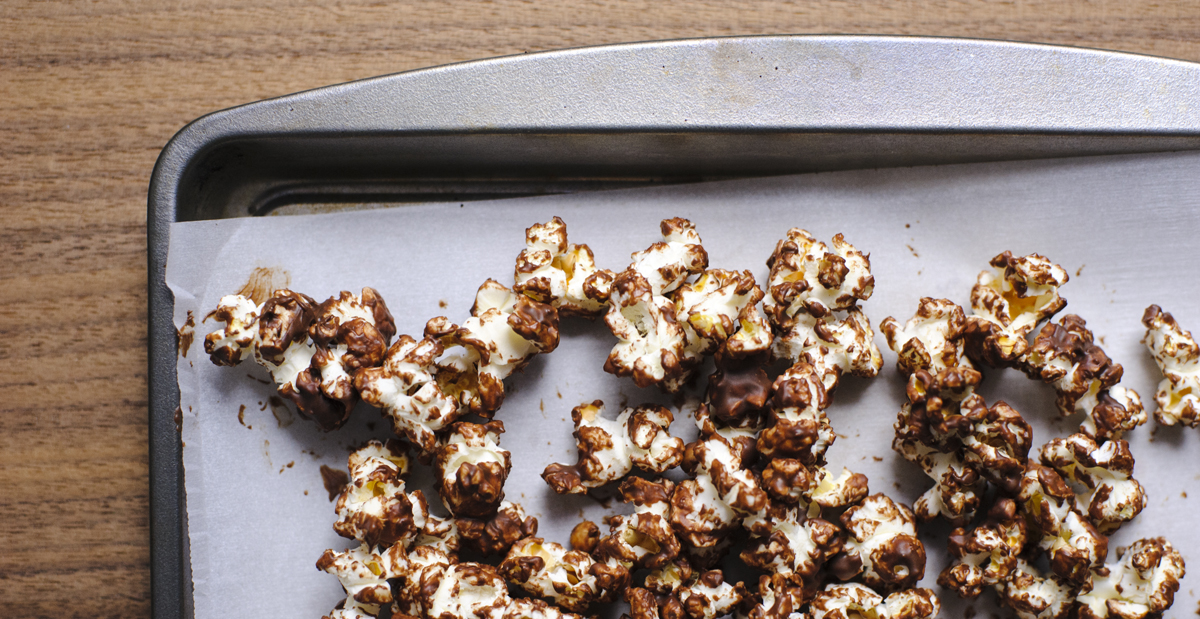 Wing it: Chocolate Speculoos Popcorn – The Rubber Scraper Movement