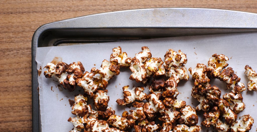 Wing it: Chocolate Speculoos Popcorn – The Rubber Scraper Movement