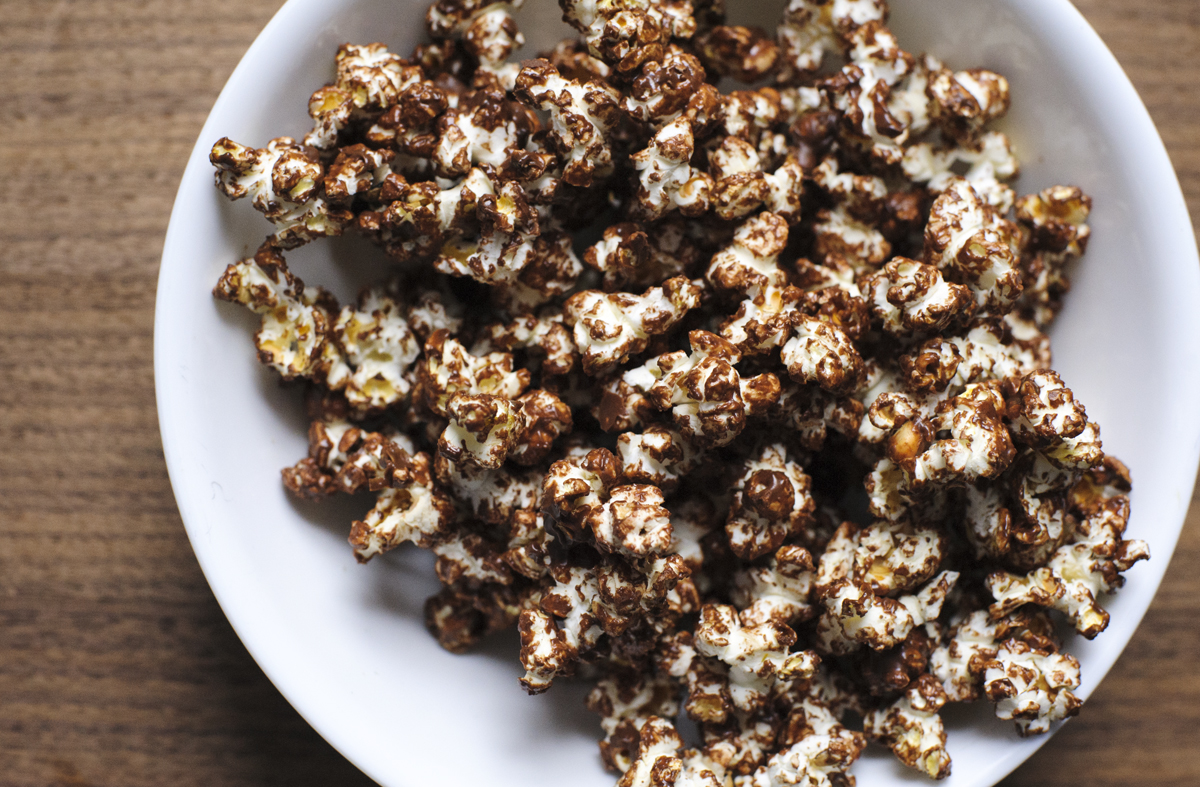 Wing it: Chocolate Speculoos Popcorn – The Rubber Scraper Movement